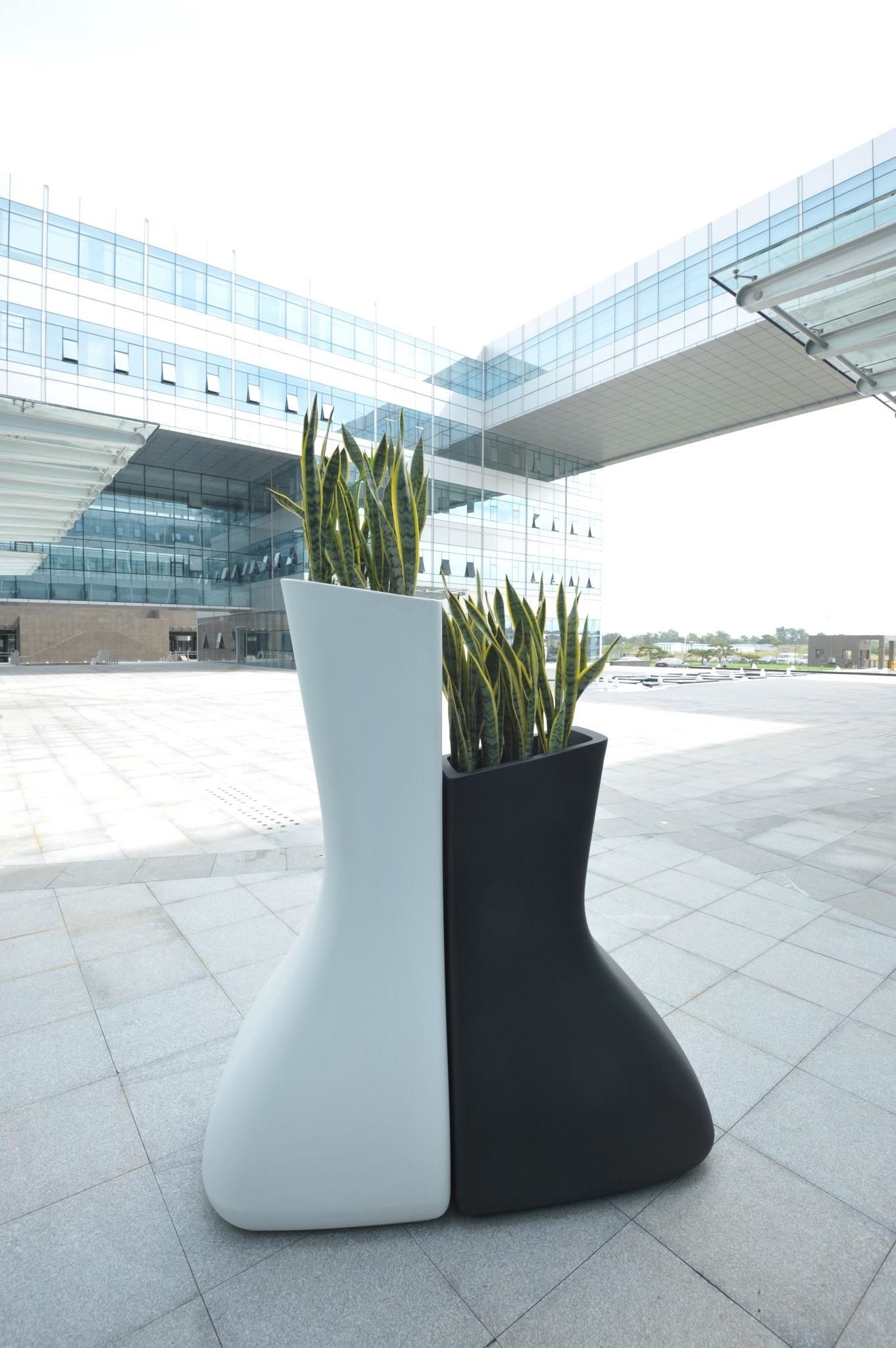 Ghiveci plante / Jardiniera de flori exterior / interior design mod...